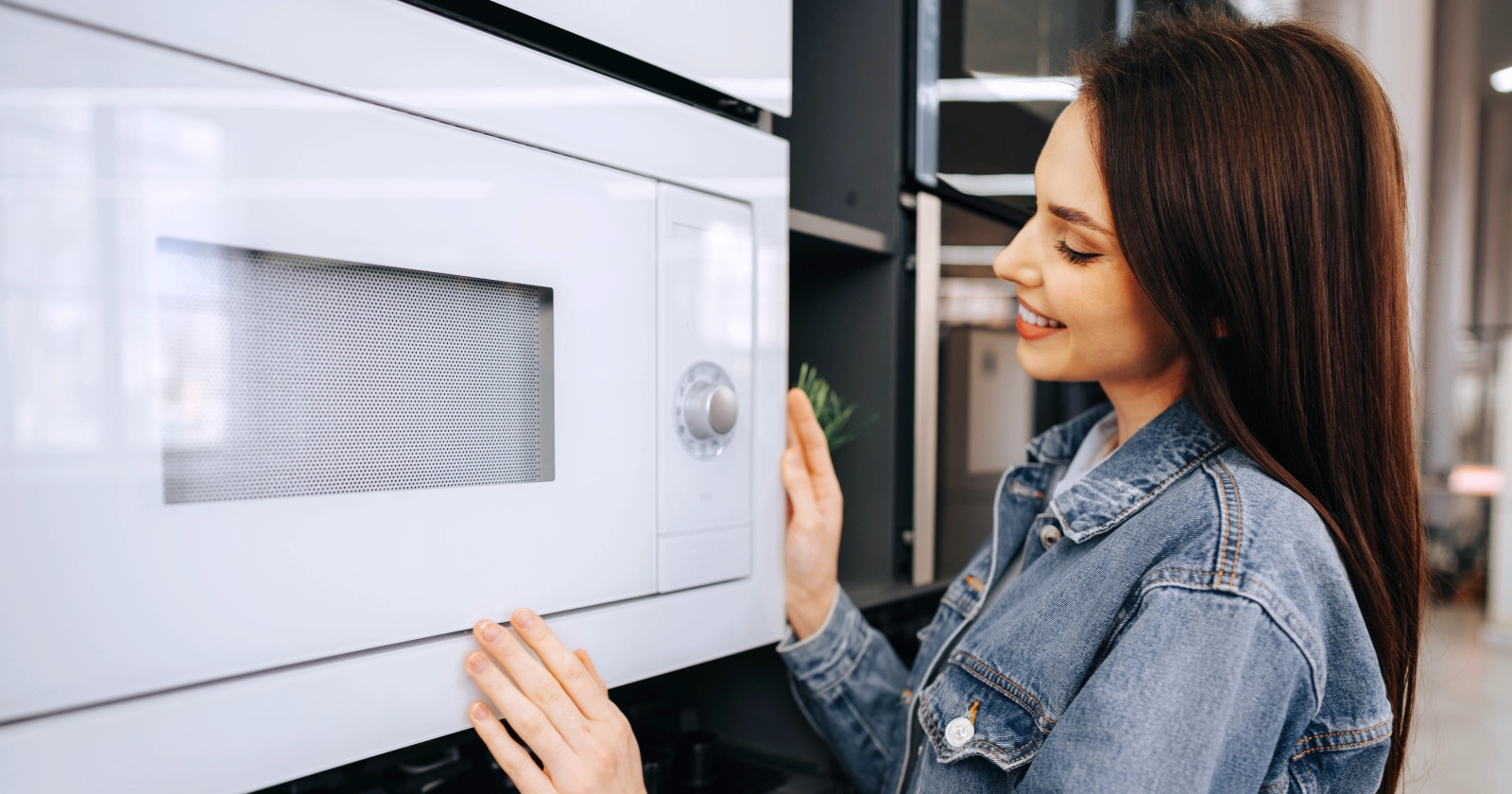 Najlepsza kuchenka mikrofalowa - jak ją wybrać? Sprawdzamy!